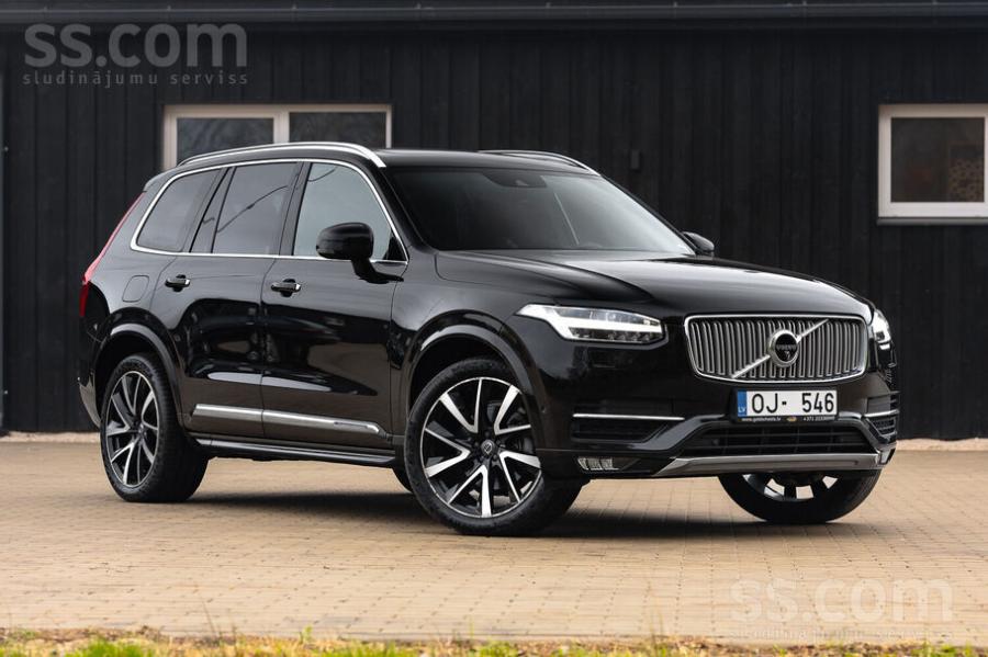 Black Volvo XC90 2017 in Jelgava, with an engine capacity of 2.00 L and mileage of 257 thousand km for 28900 €, photo 3 on AUTOMOTO.COM.LV