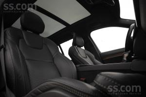 Black Volvo XC90 2017 in Jelgava, with an engine capacity of 2.00 L and mileage of 257 thousand km for 28900 €, photo 11 on AUTOMOTO.COM.LV