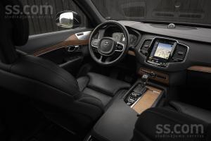 Black Volvo XC90 2017 in Jelgava, with an engine capacity of 2.00 L and mileage of 257 thousand km for 28900 €, photo 14 on AUTOMOTO.COM.LV