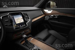 Black Volvo XC90 2017 in Jelgava, with an engine capacity of 2.00 L and mileage of 257 thousand km for 28900 €, photo 20 on AUTOMOTO.COM.LV