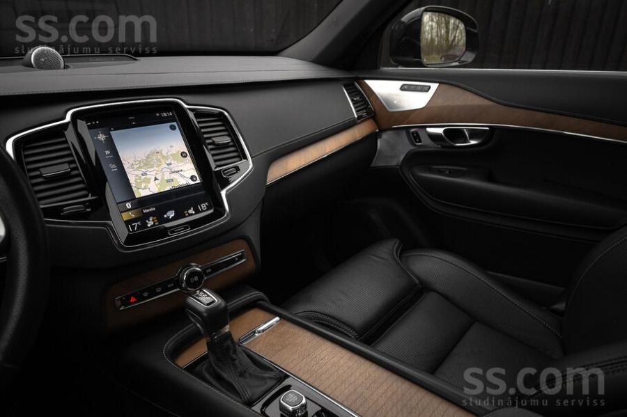 Black Volvo XC90 2017 in Jelgava, with an engine capacity of 2.00 L and mileage of 257 thousand km for 28900 €, photo 20 on AUTOMOTO.COM.LV