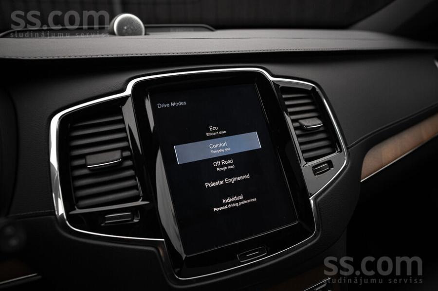Black Volvo XC90 2017 in Jelgava, with an engine capacity of 2.00 L and mileage of 257 thousand km for 28900 €, photo 25 on AUTOMOTO.COM.LV