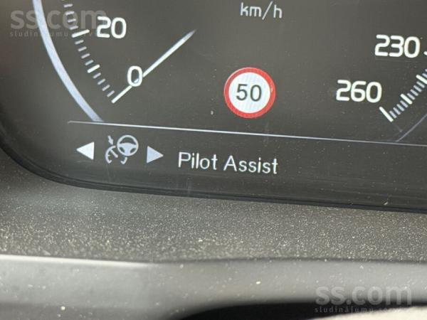 Melns Volvo XC90 2017 Rīga, ar dzinēja tilpumu 2.00 L un nobraukumu 256 tūkst. km par 22700 €, foto 9 vietnē AUTOMOTO.COM.LV