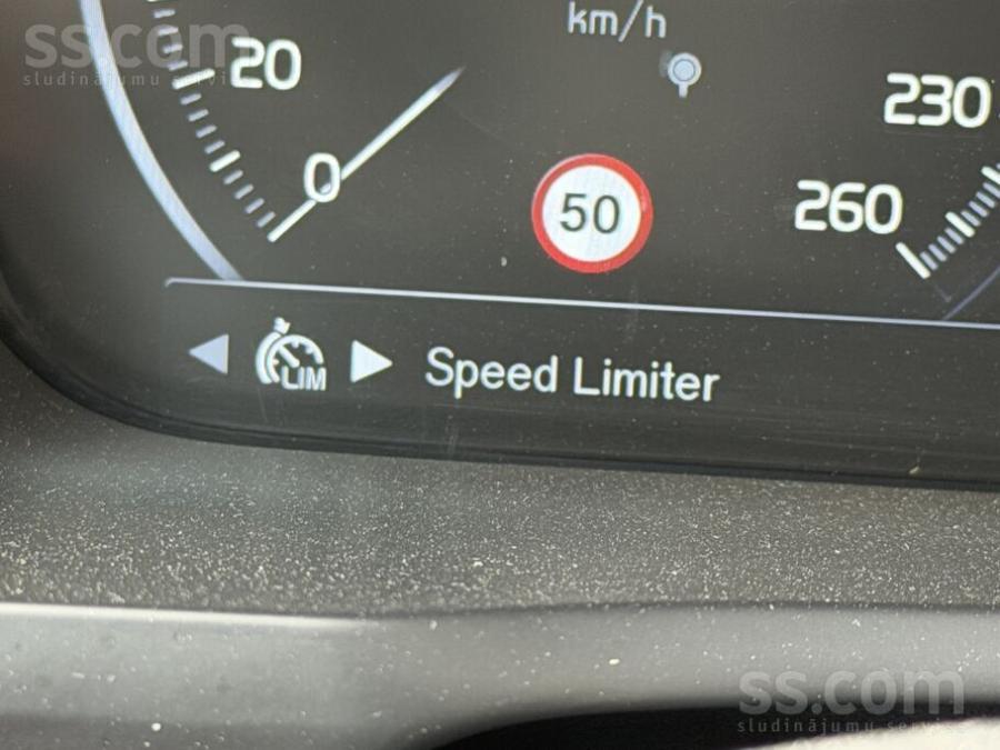 Melns Volvo XC90 2017 Rīga, ar dzinēja tilpumu 2.00 L un nobraukumu 256 tūkst. km par 22700 €, foto 12 vietnē AUTOMOTO.COM.LV