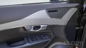 Melns Volvo XC90 2017 Rīga, ar dzinēja tilpumu 2.00 L un nobraukumu 190 tūkst. km par 26950 €, foto 19 vietnē AUTOMOTO.COM.LV