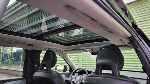 Melns Volvo XC90 2017 Rīga, ar dzinēja tilpumu 2.00 L un nobraukumu 257 tūkst. km par 25900 €, foto 5 vietnē AUTOMOTO.COM.LV