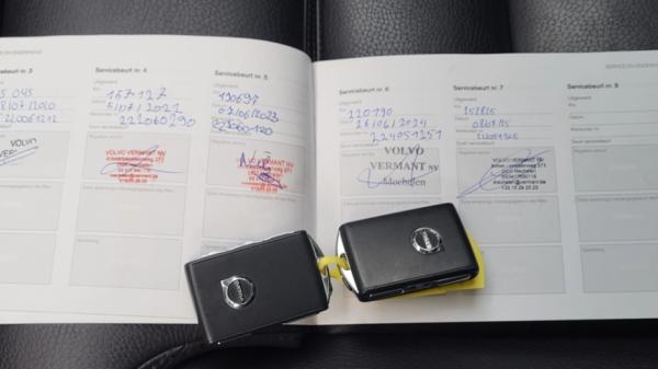 Melns Volvo XC90 2017 Rīga, ar dzinēja tilpumu 2.00 L un nobraukumu 257 tūkst. km par 25900 €, foto 10 vietnē AUTOMOTO.COM.LV