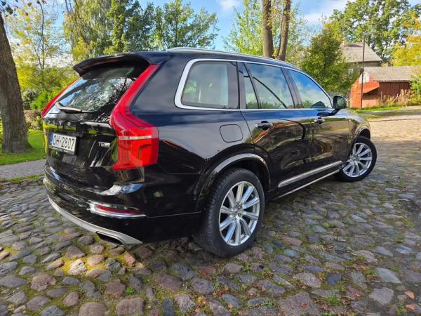 Melns Volvo XC90 2017 Jelgava, ar dzinēja tilpumu 2.00 L un nobraukumu 190 tūkst. km par 22500 €, foto 4 vietnē AUTOMOTO.COM.LV