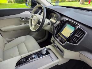 Black Volvo XC90 2017 in Jelgava, with an engine capacity of 2.00 L and mileage of 190 thousand km for 22500 €, photo 15 on AUTOMOTO.COM.LV