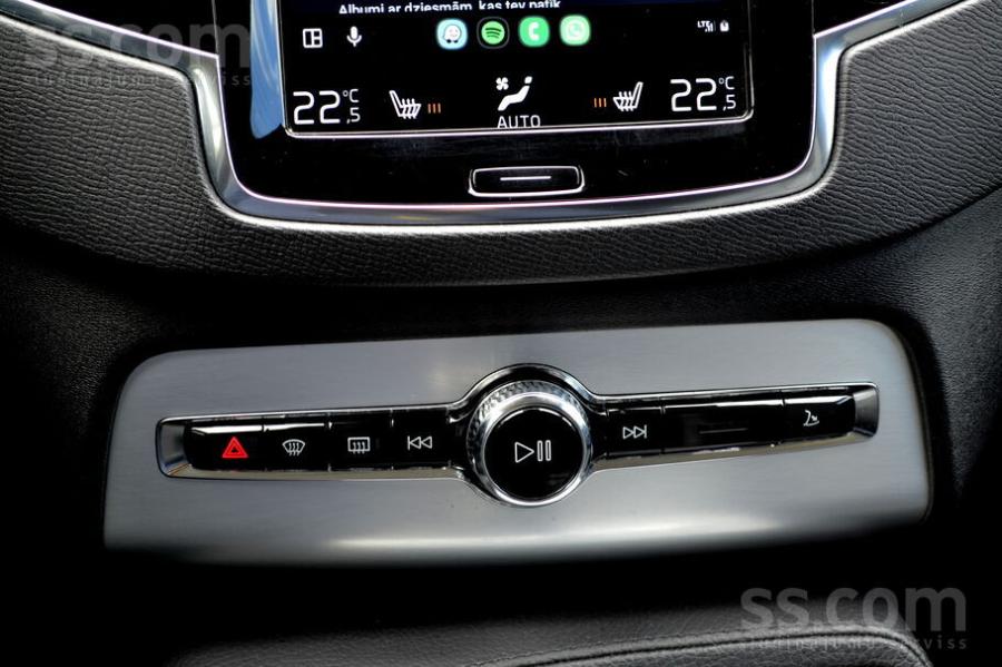 Black Volvo XC90 2017 in Tukums, with an engine capacity of 2.00 L and mileage of 184 thousand km for 23990 €, photo 21 on AUTOMOTO.COM.LV