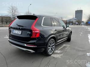 Black Volvo XC90 2017 in Riga, with an engine capacity of 2.00 L and mileage of 80 thousand km for 30500 €, photo 4 on AUTOMOTO.COM.LV