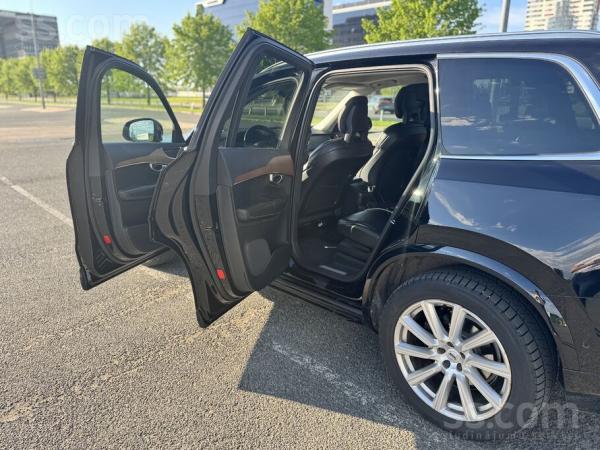 Black Volvo XC90 2017 in Riga, with an engine capacity of 2.00 L and mileage of 167 thousand km for 22000 €, photo 10 on AUTOMOTO.COM.LV