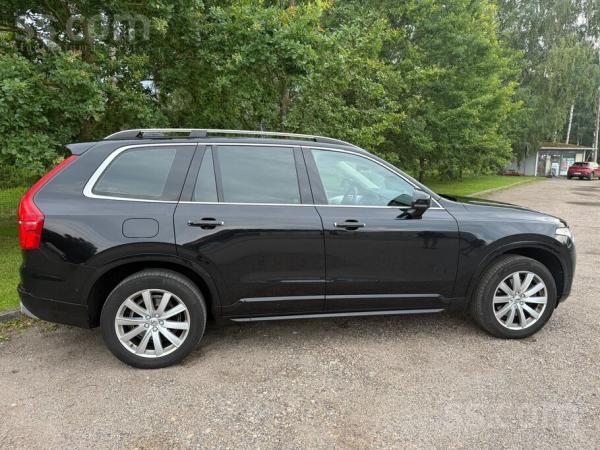 Black Volvo XC90 2017 in Riga, with an engine capacity of 2.00 L and mileage of 284 thousand km for 22900 €, photo 4 on AUTOMOTO.COM.LV