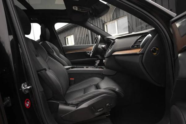 Melns Volvo XC90 2017 Jelgava, ar dzinēja tilpumu 2.00 L un nobraukumu 257 tūkst. km par 27900 €, foto 8 vietnē AUTOMOTO.COM.LV
