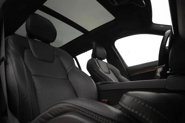Melns Volvo XC90 2017 Jelgava, ar dzinēja tilpumu 2.00 L un nobraukumu 257 tūkst. km par 27900 €, foto 10 vietnē AUTOMOTO.COM.LV