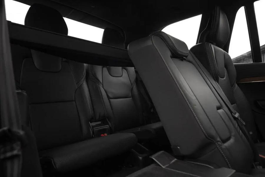 Melns Volvo XC90 2017 Jelgava, ar dzinēja tilpumu 2.00 L un nobraukumu 257 tūkst. km par 27900 €, foto 13 vietnē AUTOMOTO.COM.LV