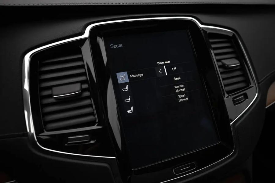 Melns Volvo XC90 2017 Jelgava, ar dzinēja tilpumu 2.00 L un nobraukumu 257 tūkst. km par 27900 €, foto 26 vietnē AUTOMOTO.COM.LV