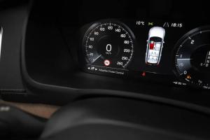 Melns Volvo XC90 2017 Jelgava, ar dzinēja tilpumu 2.00 L un nobraukumu 257 tūkst. km par 27900 €, foto 31 vietnē AUTOMOTO.COM.LV