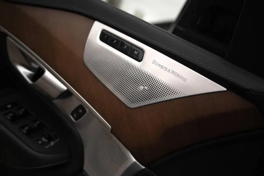 Melns Volvo XC90 2017 Jelgava, ar dzinēja tilpumu 2.00 L un nobraukumu 257 tūkst. km par 27900 €, foto 33 vietnē AUTOMOTO.COM.LV