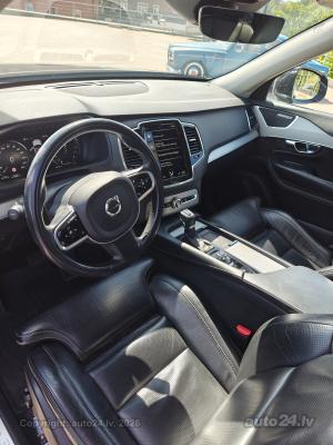 Melns Volvo XC90 2017 Tallina, ar dzinēja tilpumu 2.00 L un nobraukumu 216 tūkst. km par 27000 €, foto 22 vietnē AUTOMOTO.COM.LV