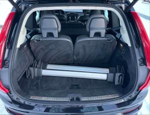 Black Volvo XC90 2017 in Kaunas, with an engine capacity of 2.00 L and mileage of 220 thousand km for 23900 €, photo 21 on AUTOMOTO.COM.LV