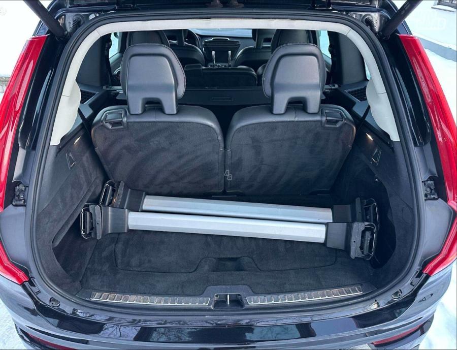 Black Volvo XC90 2017 in Kaunas, with an engine capacity of 2.00 L and mileage of 220 thousand km for 23900 €, photo 21 on AUTOMOTO.COM.LV