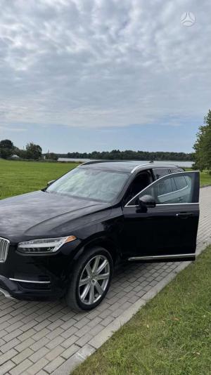 Black Volvo XC90 2017 in Telschi, with an engine capacity of 1.97 L and mileage of 225 thousand km for 21900 €, photo 3 on AUTOMOTO.COM.LV