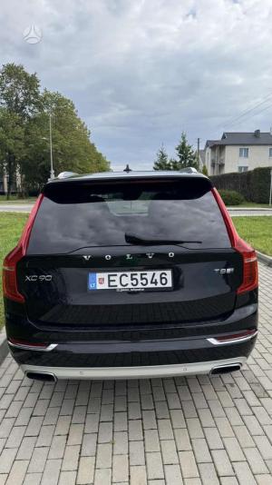 Black Volvo XC90 2017 in Telschi, with an engine capacity of 1.97 L and mileage of 225 thousand km for 21900 €, photo 4 on AUTOMOTO.COM.LV