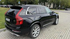 Black Volvo XC90 2017 in Telschi, with an engine capacity of 1.97 L and mileage of 225 thousand km for 21900 €, photo 5 on AUTOMOTO.COM.LV