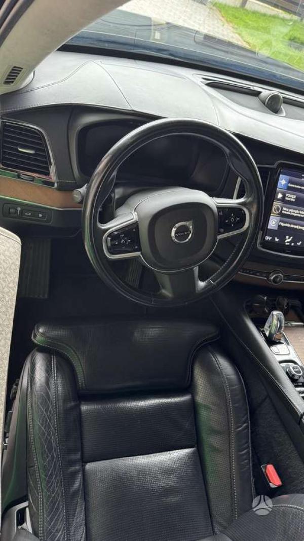 Volvo XC90 2017 in Telschi on AUTOMOTO.COM.LV Black Volvo XC90 2017 in Telschi, with an engine capacity of 1.97 L and mileage of 225 thousand km for 21900 €, photo 7 on AUTOMOTO.COM.LV