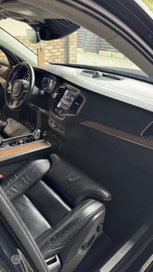 Black Volvo XC90 2017 in Telschi, with an engine capacity of 1.97 L and mileage of 225 thousand km for 21900 €, photo 8 on AUTOMOTO.COM.LV