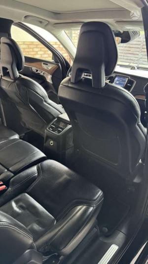 Black Volvo XC90 2017 in Telschi, with an engine capacity of 1.97 L and mileage of 225 thousand km for 21900 €, photo 10 on AUTOMOTO.COM.LV