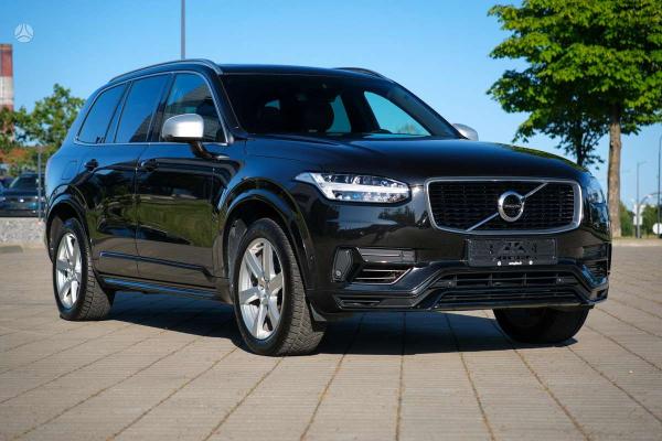 Black Volvo XC90 2017 in Kaunas, with an engine capacity of 2.00 L and mileage of 221 thousand km for 22900 €, photo 6 on AUTOMOTO.COM.LV