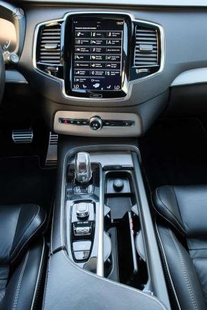 Melns Volvo XC90 2017 Kauņa, ar dzinēja tilpumu 2.00 L un nobraukumu 221 tūkst. km par 22900 €, foto 25 vietnē AUTOMOTO.COM.LV