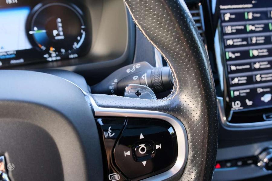Melns Volvo XC90 2017 Kauņa, ar dzinēja tilpumu 2.00 L un nobraukumu 221 tūkst. km par 22900 €, foto 40 vietnē AUTOMOTO.COM.LV