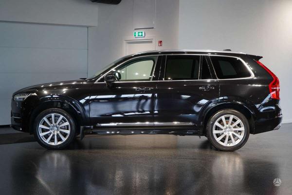 Black Volvo XC90 2017 in Vilnius, with an engine capacity of 1.97 L and mileage of 189 thousand km for 27900 €, photo 3 on AUTOMOTO.COM.LV
