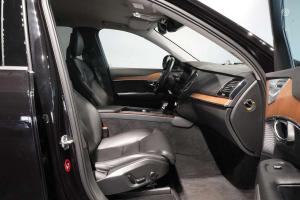 Melns Volvo XC90 2017 Viļņa, ar dzinēja tilpumu 1.97 L un nobraukumu 189 tūkst. km par 27900 €, foto 11 vietnē AUTOMOTO.COM.LV