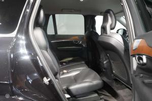 Melns Volvo XC90 2017 Viļņa, ar dzinēja tilpumu 1.97 L un nobraukumu 189 tūkst. km par 27900 €, foto 13 vietnē AUTOMOTO.COM.LV