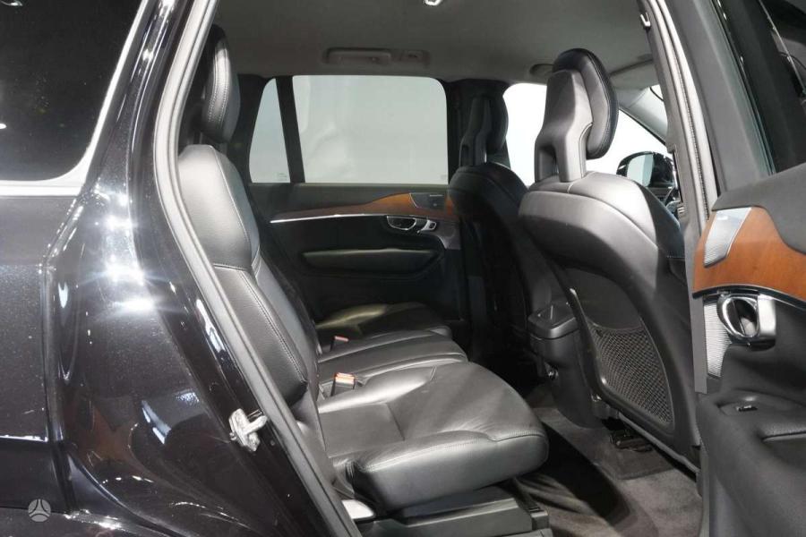 Melns Volvo XC90 2017 Viļņa, ar dzinēja tilpumu 1.97 L un nobraukumu 189 tūkst. km par 27900 €, foto 13 vietnē AUTOMOTO.COM.LV