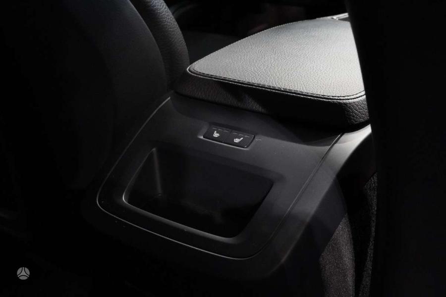 Melns Volvo XC90 2017 Viļņa, ar dzinēja tilpumu 1.97 L un nobraukumu 189 tūkst. km par 27900 €, foto 14 vietnē AUTOMOTO.COM.LV