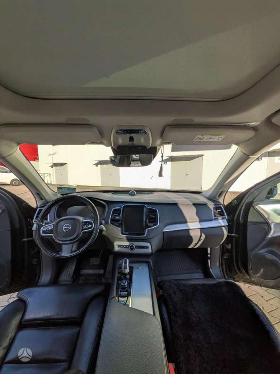 Melns Volvo XC90 2017 Viļņa, ar dzinēja tilpumu 1.97 L un nobraukumu 244 tūkst. km par 22300 €, foto 18 vietnē AUTOMOTO.COM.LV