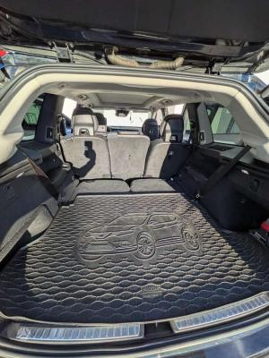 Melns Volvo XC90 2017 Viļņa, ar dzinēja tilpumu 1.97 L un nobraukumu 244 tūkst. km par 22300 €, foto 20 vietnē AUTOMOTO.COM.LV