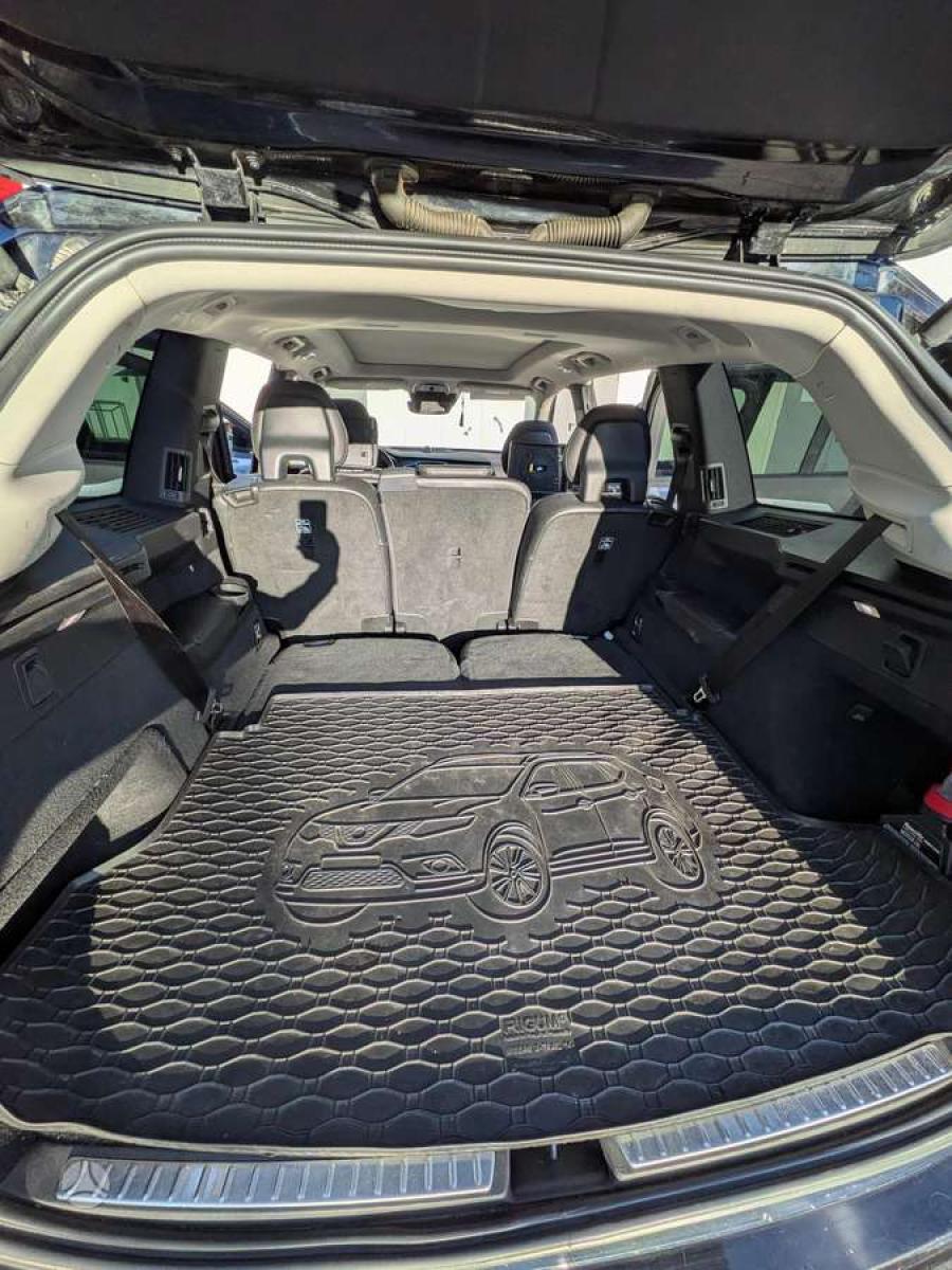 Melns Volvo XC90 2017 Viļņa, ar dzinēja tilpumu 1.97 L un nobraukumu 244 tūkst. km par 22300 €, foto 20 vietnē AUTOMOTO.COM.LV