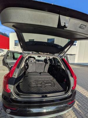 Melns Volvo XC90 2017 Viļņa, ar dzinēja tilpumu 1.97 L un nobraukumu 244 tūkst. km par 22300 €, foto 21 vietnē AUTOMOTO.COM.LV