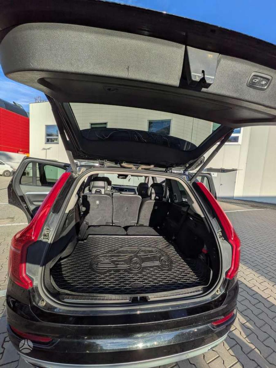 Melns Volvo XC90 2017 Viļņa, ar dzinēja tilpumu 1.97 L un nobraukumu 244 tūkst. km par 22300 €, foto 21 vietnē AUTOMOTO.COM.LV