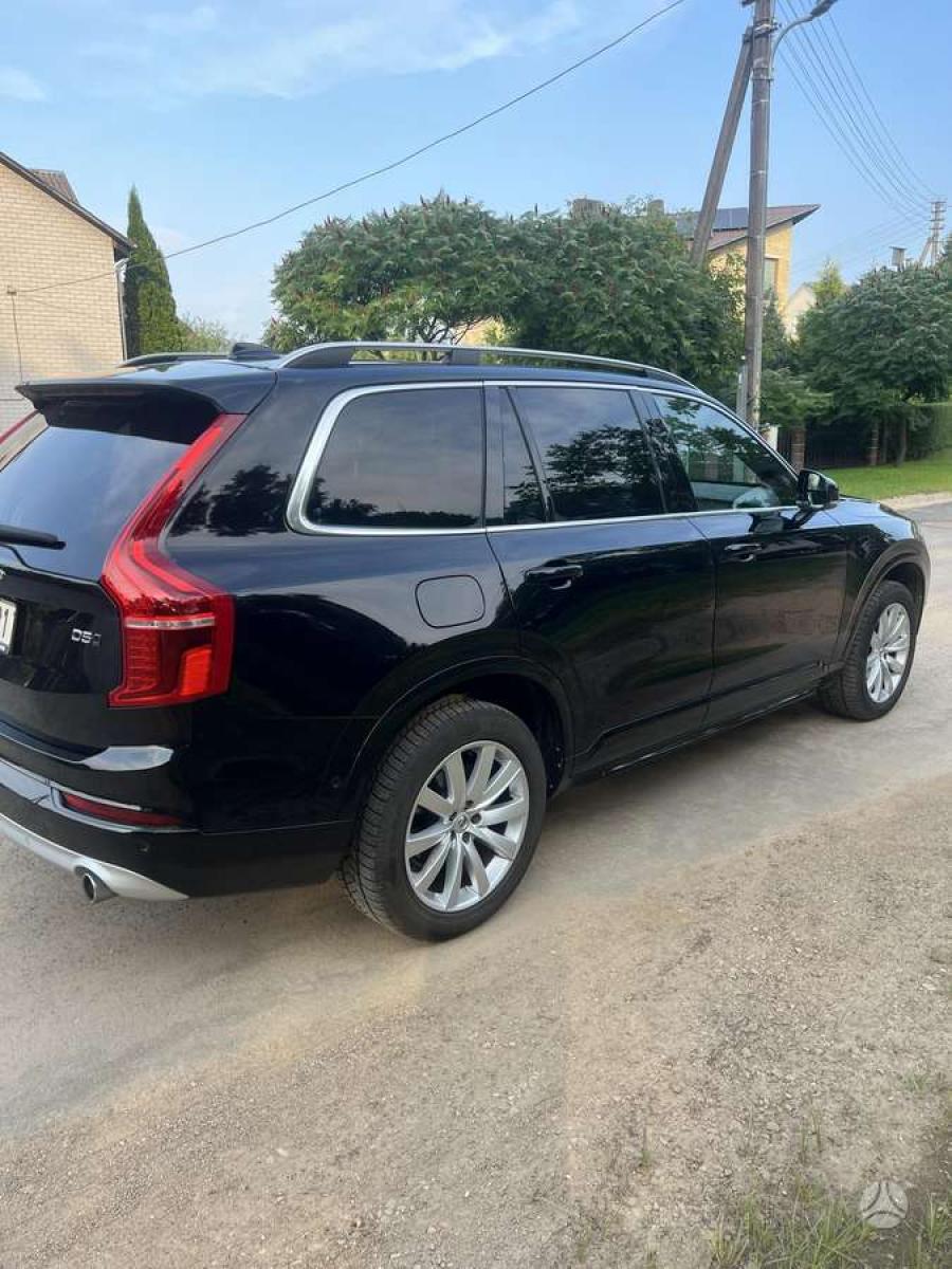 Black Volvo XC90 2017 in Vilnius, with an engine capacity of 1.97 L and mileage of 160 thousand km for 20900 €, photo 6 on AUTOMOTO.COM.LV