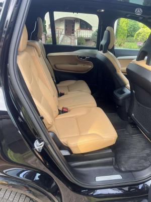 Black Volvo XC90 2017 in Vilnius, with an engine capacity of 1.97 L and mileage of 160 thousand km for 20900 €, photo 13 on AUTOMOTO.COM.LV
