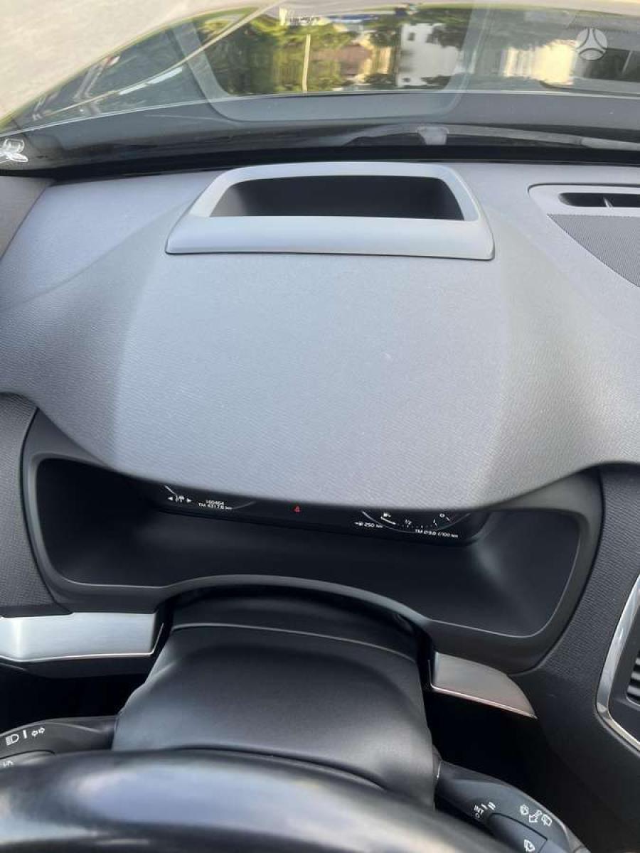 Black Volvo XC90 2017 in Vilnius, with an engine capacity of 1.97 L and mileage of 160 thousand km for 20900 €, photo 20 on AUTOMOTO.COM.LV