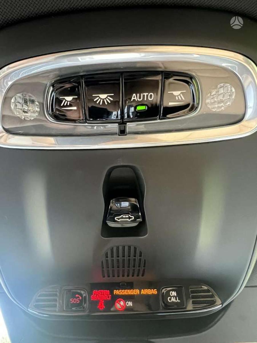 Black Volvo XC90 2017 in Vilnius, with an engine capacity of 1.97 L and mileage of 160 thousand km for 20900 €, photo 21 on AUTOMOTO.COM.LV
