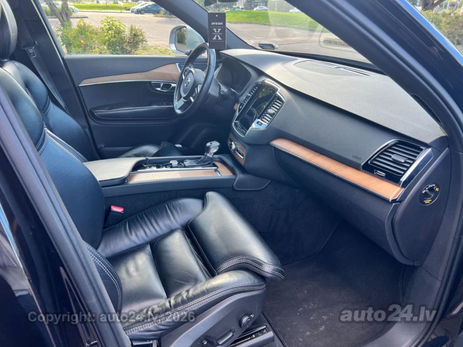 Black Volvo XC90 2017 in Tallinn, with an engine capacity of 2.00 L and mileage of 172 thousand km for 28900 €, photo 11 on AUTOMOTO.COM.LV